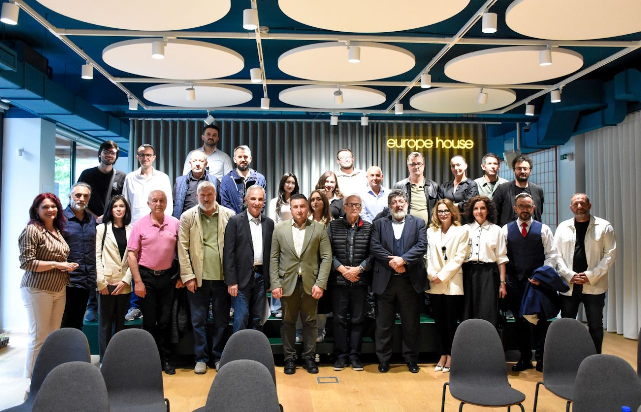 “The three – arched bridge” brought the renowned painter, Professor ...